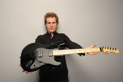 Chris Amott – Synthwave stílusú albummal jelentkezett - Hard Rock Magazin